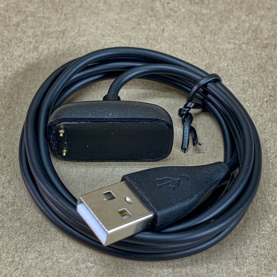 Fitbit Luxe Special Edition gorjana Activity Tracker FB422 Tested Works ...