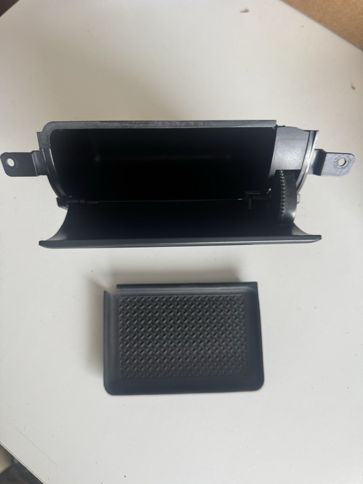 COMMODORE SS. WH,VT,VX HSV CENTRE CONSOLE LOWER COMPARTMENT,GOOD ...