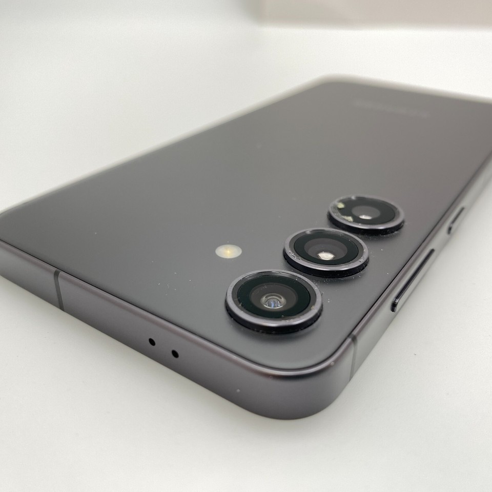 Samsung Galaxy S24 SM-S921U - 128GB - Onyx Black (Unlocked) - Good ...