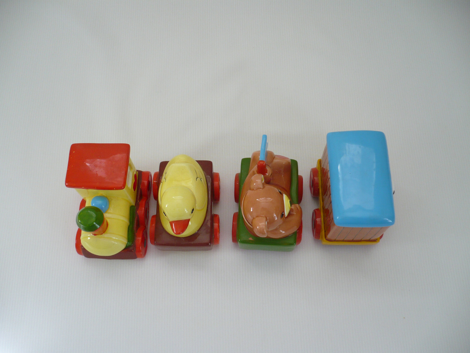 1984 Enesco Earthen "CHOO CHOO" Train Banks in Box - Total of 4 Banks ...