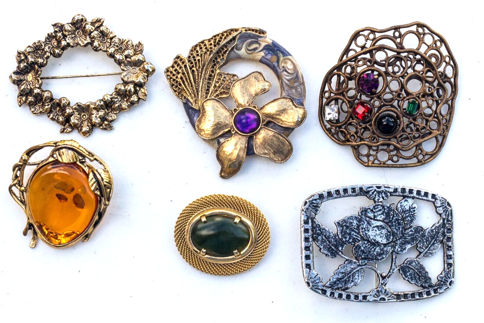 Vintage lot of 6 Unique Variety of brooch / pin - 1 signed Ferrari | eBay