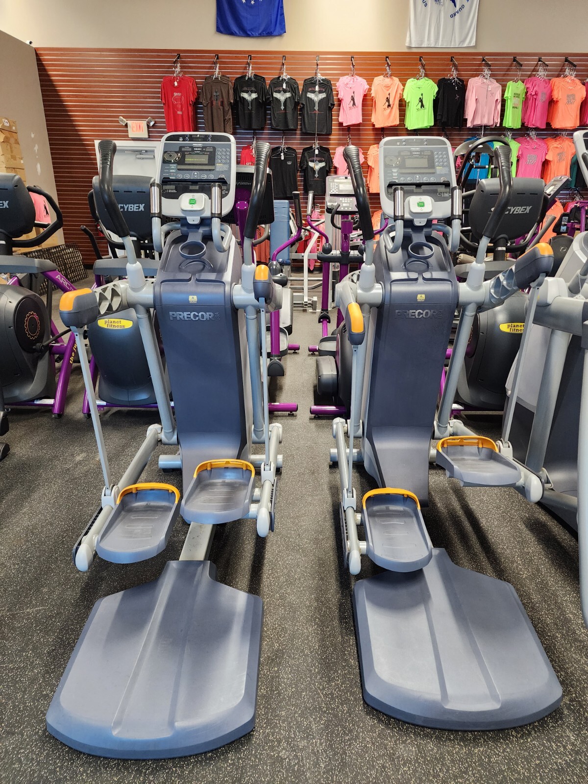 Precor AMT 100i Experience Series Adaptive Motion - Cross-trainer ...