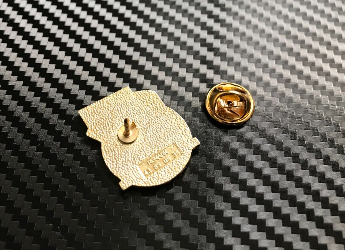 RARE Genuine Vintage ELF 1990 Pump Oil Logo Pin Badge Petrol Gasoline ...