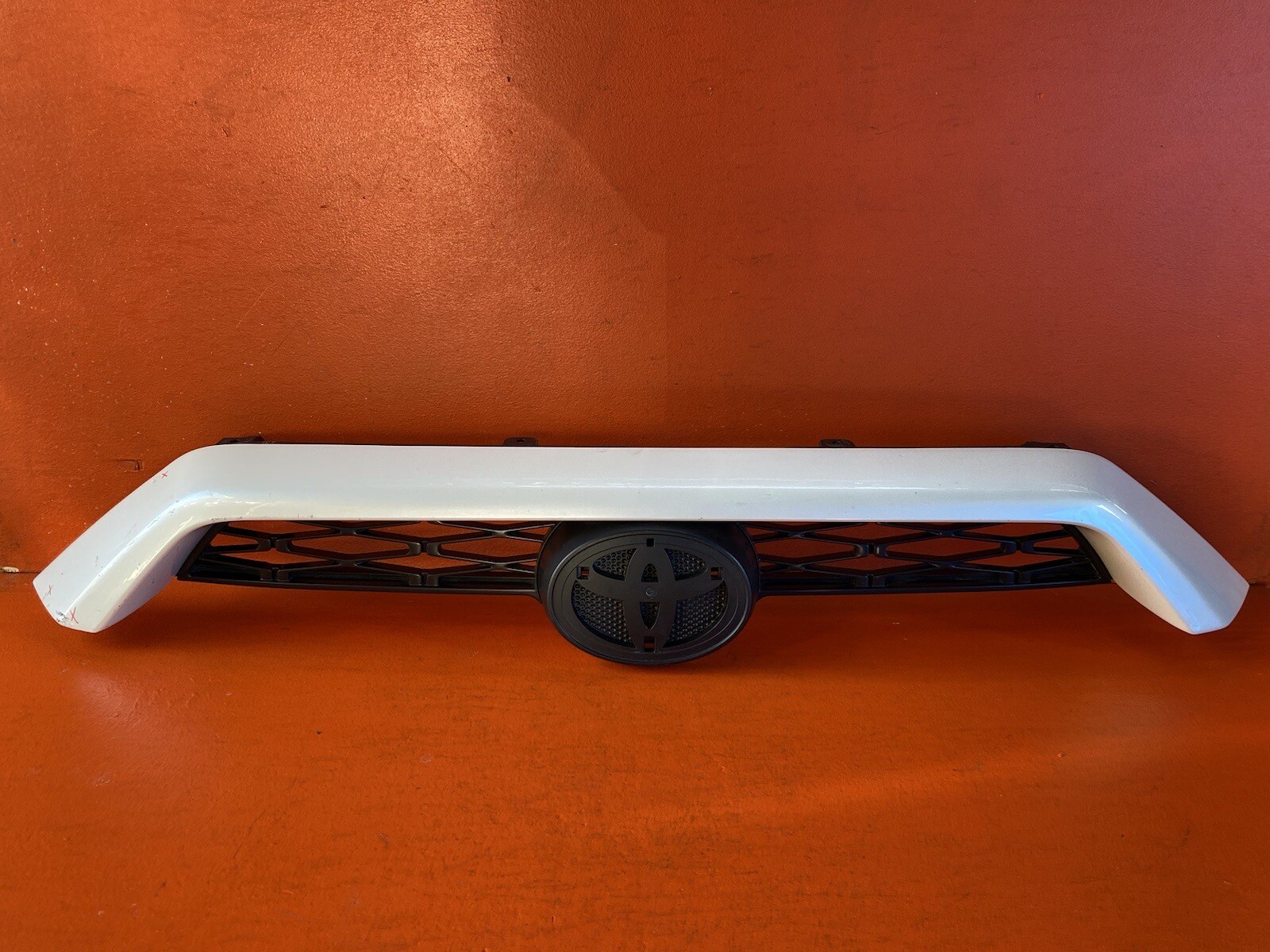 2014 2015 2016 2017 2018 2019 TOYOTA 4RUNNER UPPER GRILL OEM 53121 ...