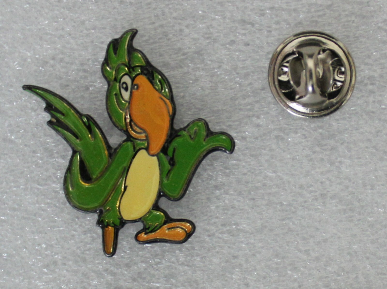 1990s Walt Disney Peter Pan SHORT TOM (Captain Hook Parrot) Lapel Pin 3 ...
