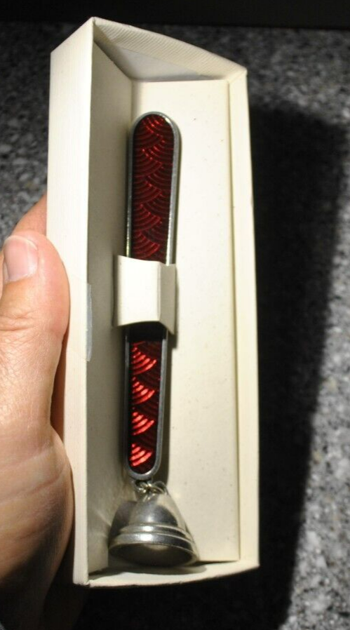 DANFORTH PEWTER "WAVES" CANDLE SNUFFER BEAUTIFUL DECORATION / DESIGN ...