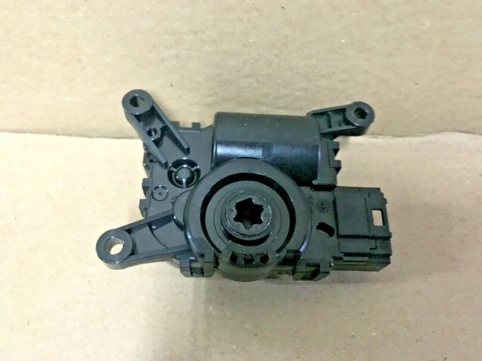 VW T-ROC HEATER BLOWER MOTOR CONTROL MODULE 5WA907511B 2017 2018 2019 ...