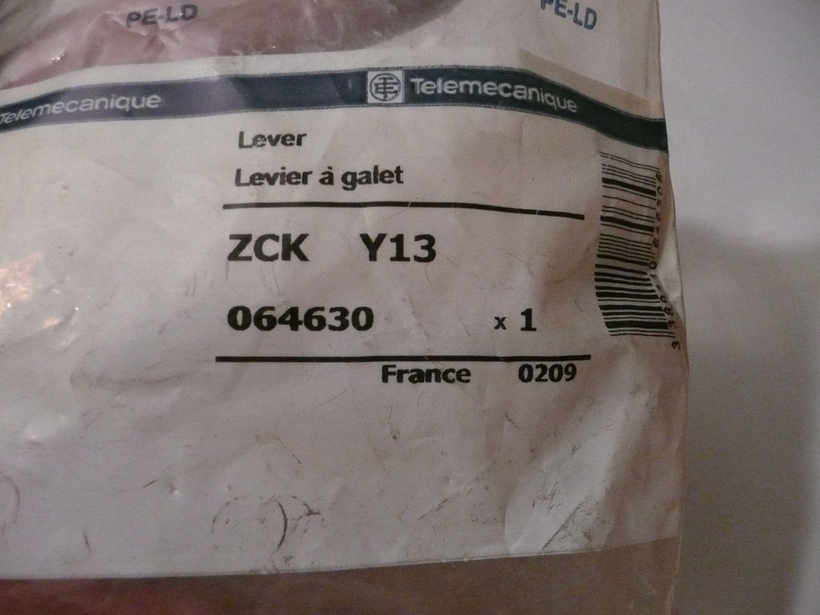 NEW TELEMECANIQUE ZCK Y13 LIMIT SWITCH ARM ROLLER LEVER 64630, ZCKY13 ...