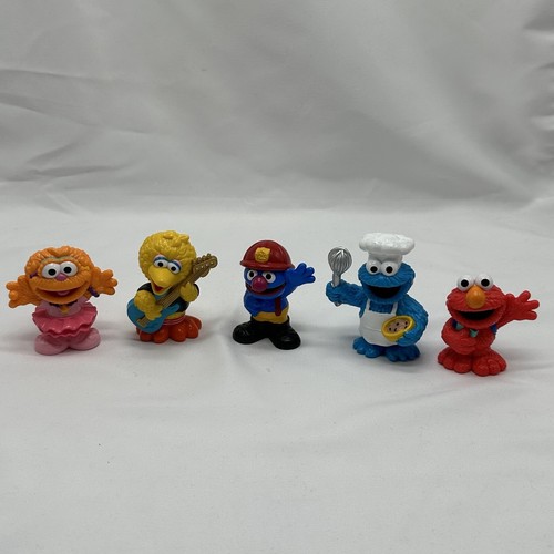 5 Hasbro Sesame Street Workshop Figures Zoe Cookie Monster Elmo Big ...