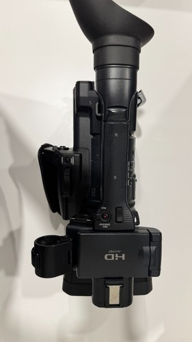 Sony HDR-AX2000 1080P AVCHD Camcorder 20x Zoom 1.6/4.1-82 w/ Battery ...