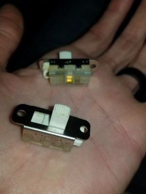 (2pcs.) STACKPOLE SLIDE SWITCH-(White)-6A@125V A/C SPDT | eBay