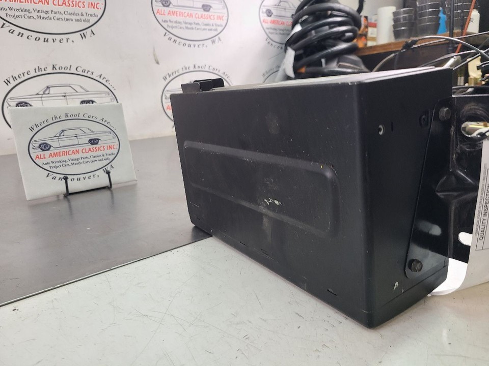 2000 Camaro Factory Remote 12-Disc CD Player Assembly, 25678544 - OEM ...
