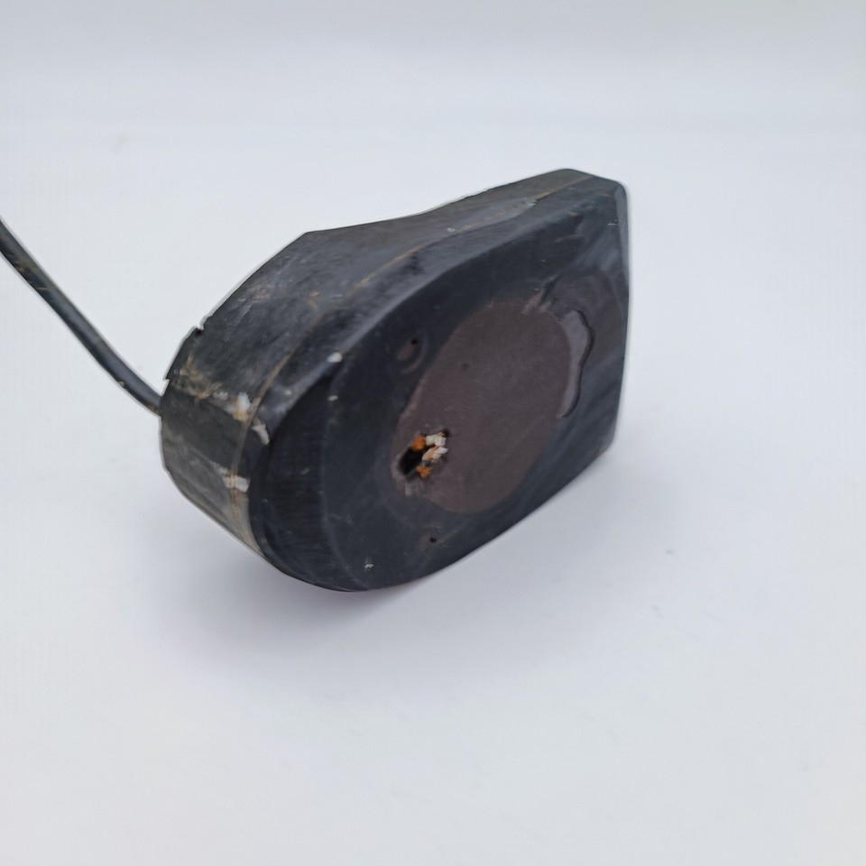 GARMIN TRANSOM MOUNT DEPTH AND TEMPERATURE TRANSDUCER 50 / 200KHZ 010 ...