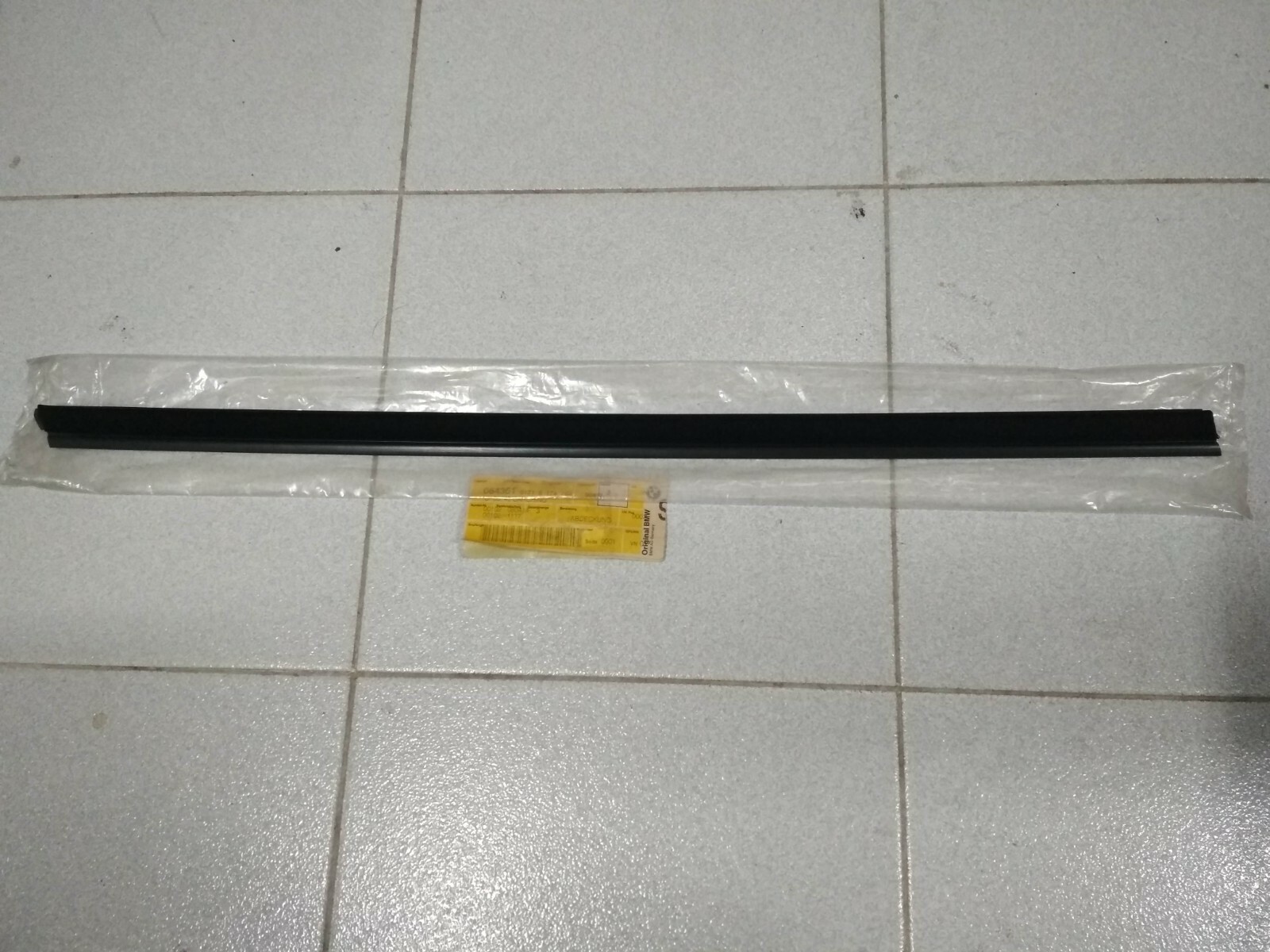 BMW E36 Sedan Right Front Interior Window Channel Felt Guide Sills ...