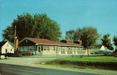 Twilite Motel Hume Illinois Roadside America Old Car c1950s Postcard | eBay