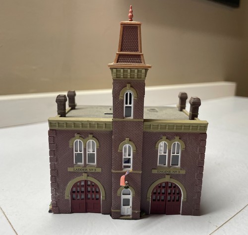 WOODLAND SCENICS N SCALE BUILT STRUCTURE-FIREHOUSE 1:160 | eBay