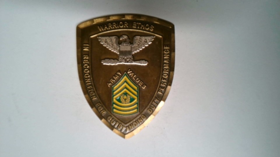 CHALLENGE COIN OLDER HARD FIND ARMY FIELD SUPPORT BRIGADE IRAQ COLONEL ...