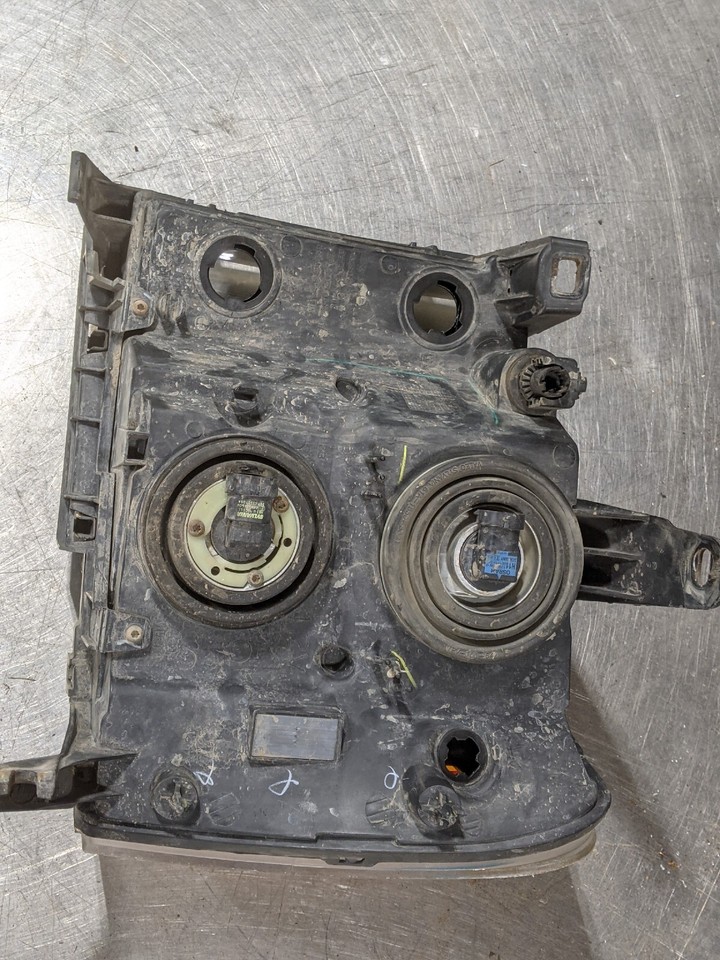 GMC SIERRA 2008 OE RIGHT HAND PASSENGER HEADLIGHT HEADLAMP ASSEMBLY ...