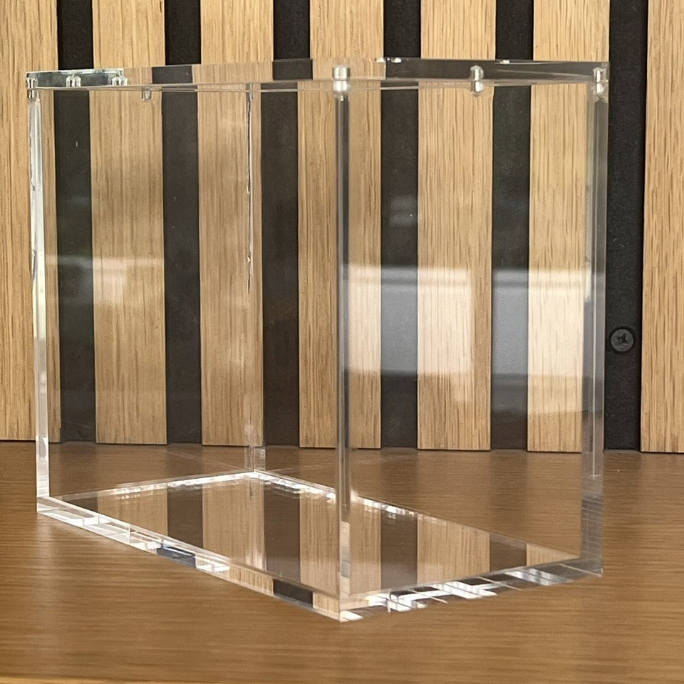 One Piece TCG Booster Box Acrylic Display Case Magnetic Lid 99% UV ...