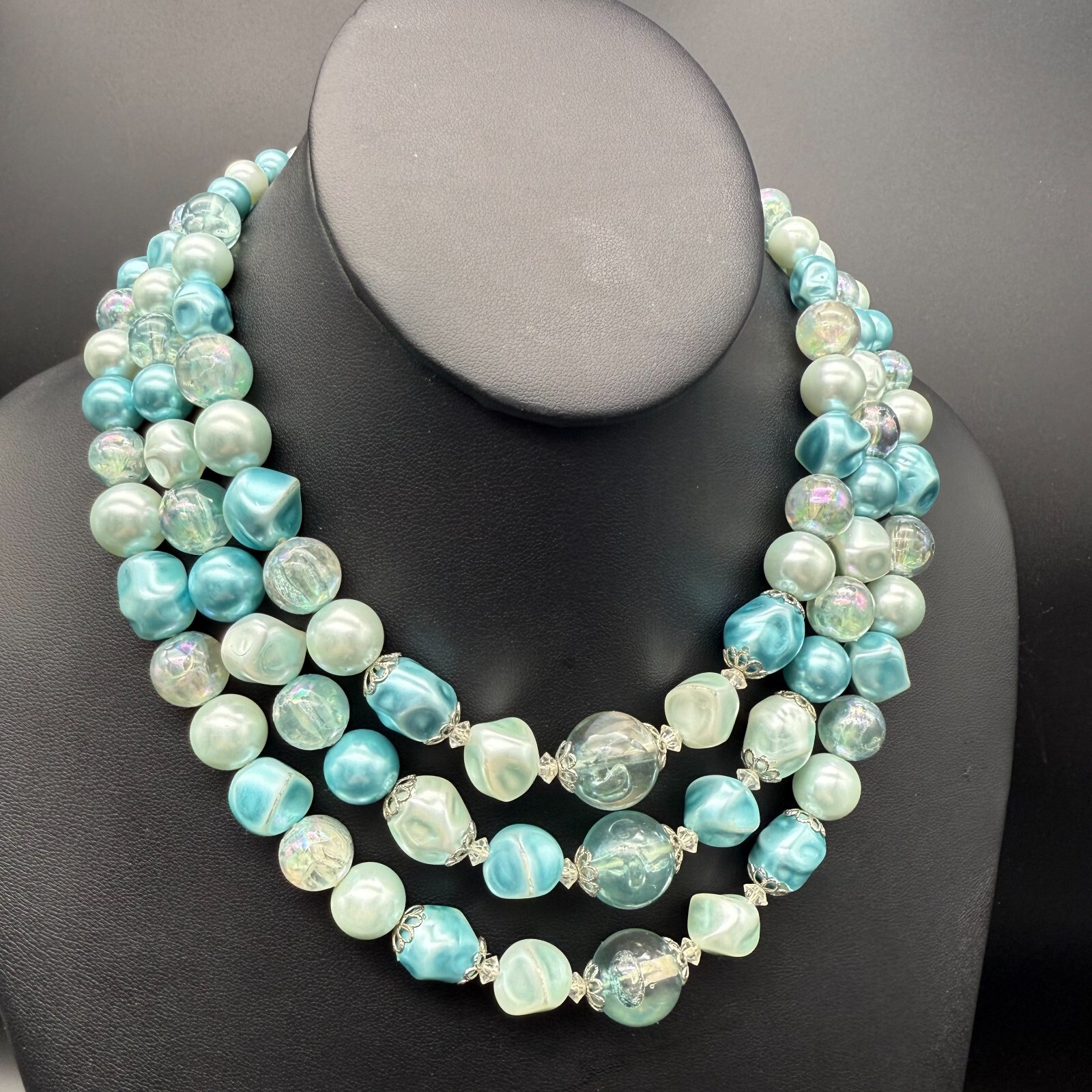 🦋 Vintage Triple Strand Blue Beaded Necklace Faux Pe… - Gem