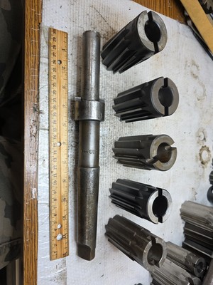 SHELL REAMER LOT W/ 8S SHAFT 5 REAMERS 2.00" TO 1 11/16 NATIONAL AND ...