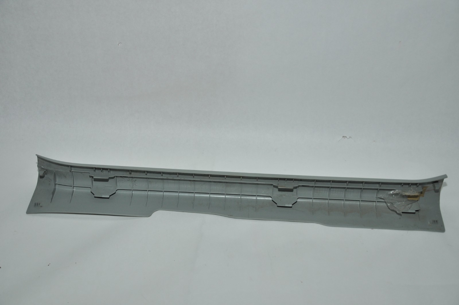 2010-2012 TOYOTA PRIUS RIGHT FRONT SCUFF PLATE LIGHT GRAY OEM 67913 ...