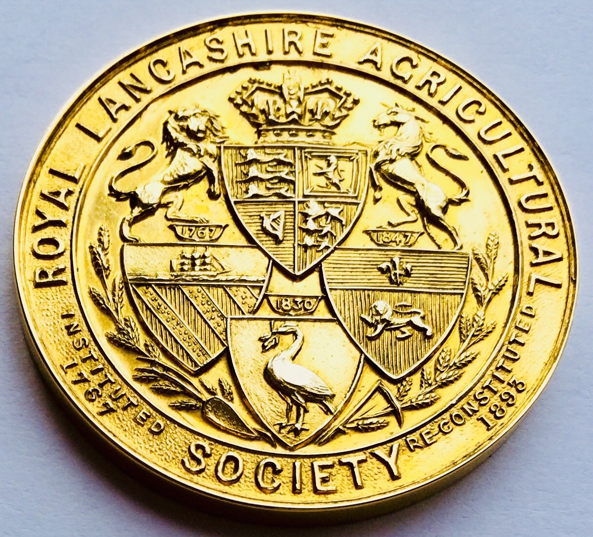 Rare 1958 Royal Lancashire Agricultural Society 9ct Gold Medal (15.7g ...
