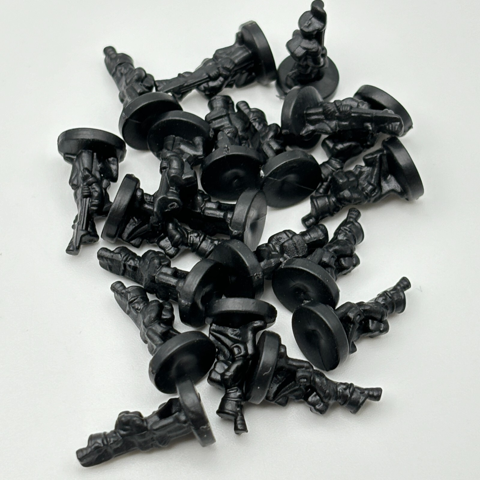 Risk 20 Black Plastic Infantry Pieces 1998 Replacement Parts Armies | eBay