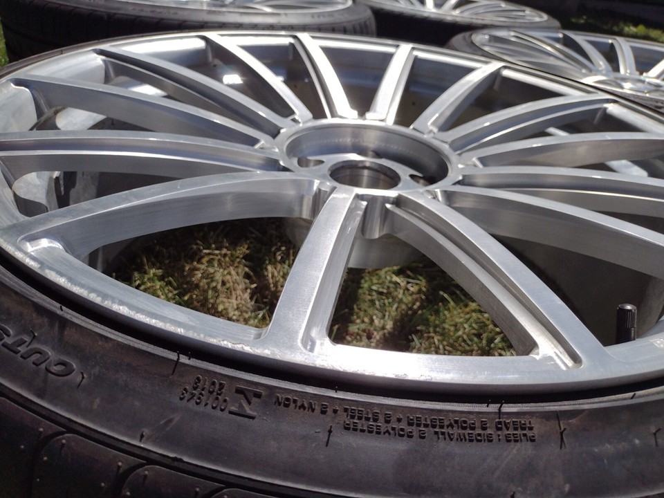 24" Staggered Rolls Royce (RR) Wraith Custom Forged Formula Wheels ...