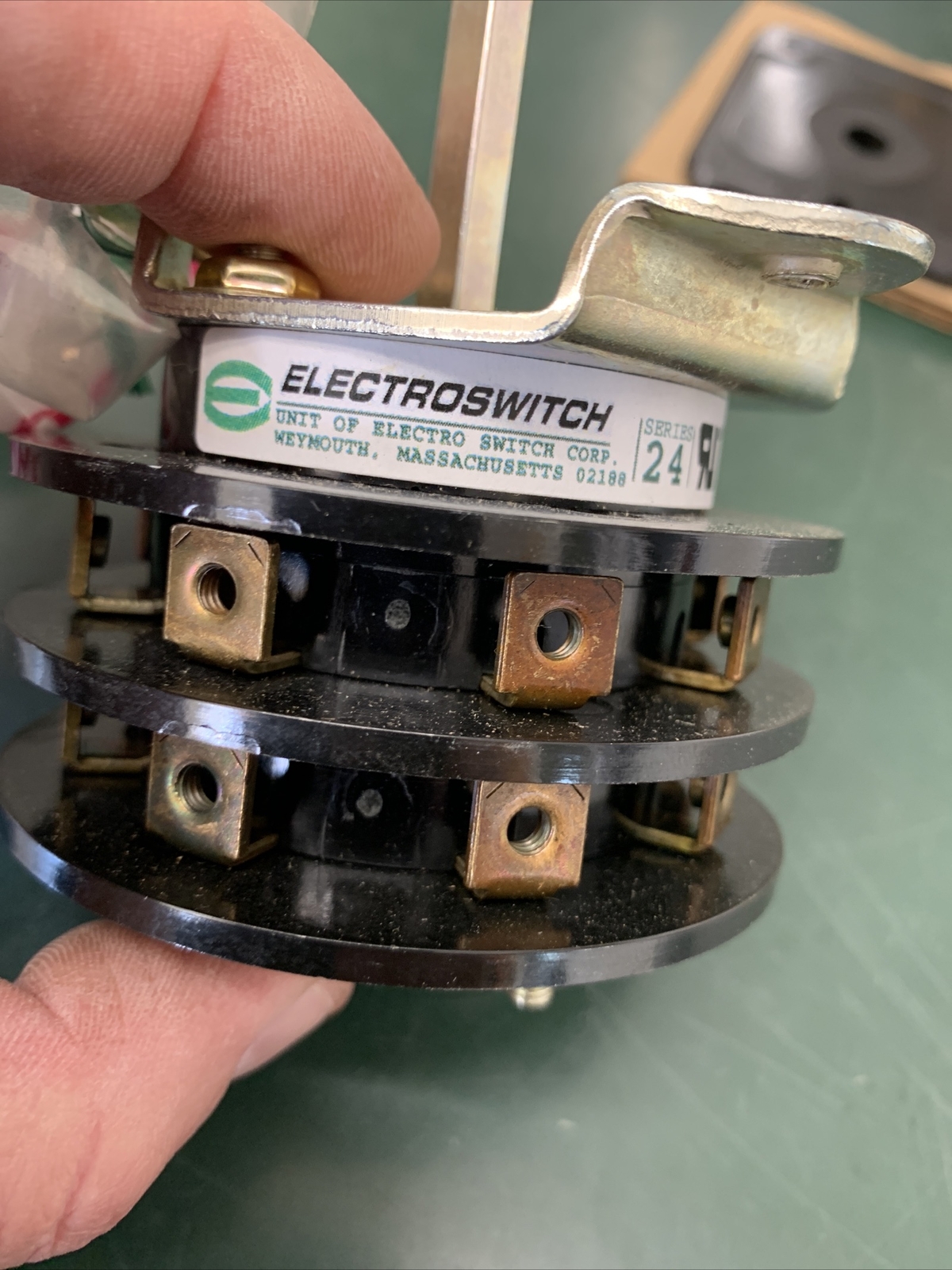 ElectroSwitch 24202B-S Series 24 Relay Key Lock 3-Hole Double Sided 8 ...