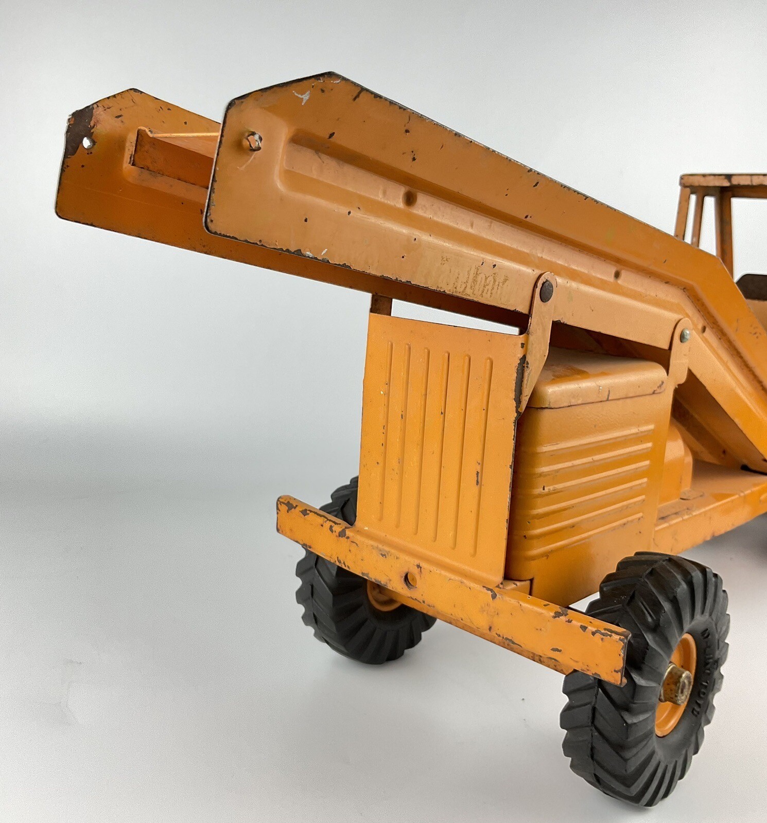 Vintage Nylint 1800 Pressed Steel Adams Travel Loader Construction ...