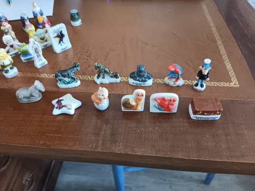 lot de 26 fèves de collection - plusieurs thèmes divers | eBay