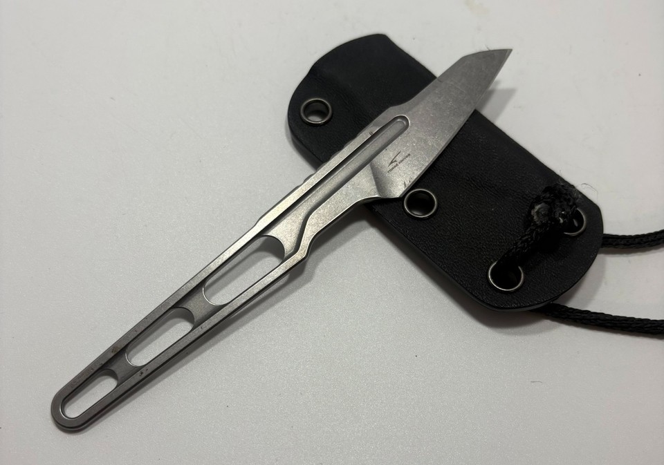 Kizer "Scuttler" 0.73oz Minimalist Utility/Neck Fixed Blade Knife w ...