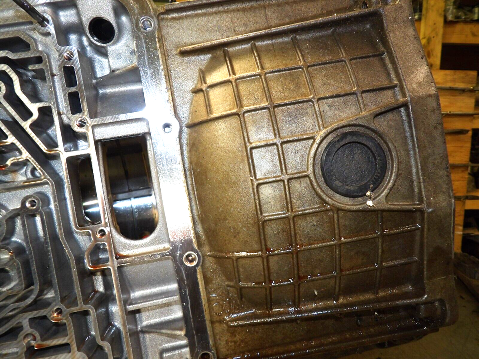 Ford 4R100 Automatic Transmission 351W Small Block " Case " Very Good ...