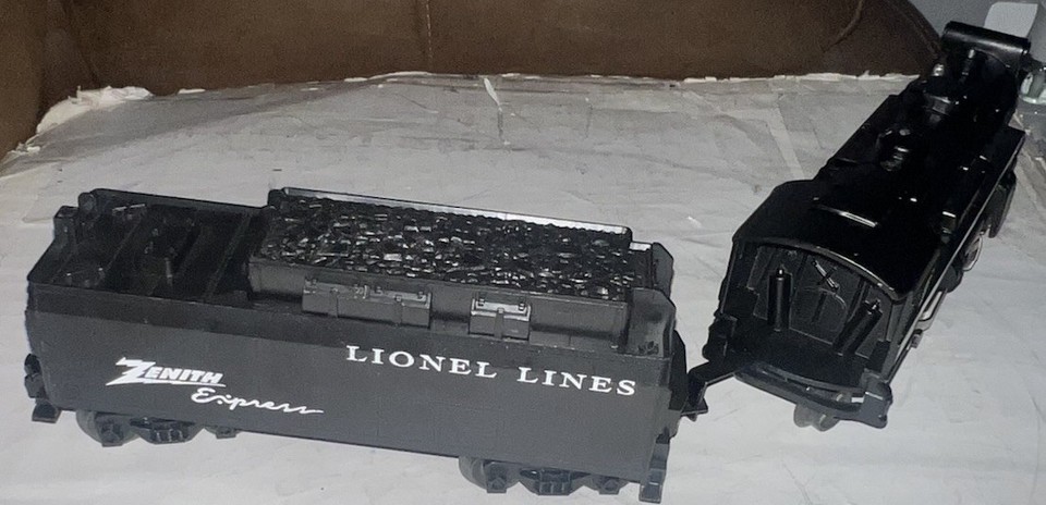 LIONEL 8632 CHESAPEAKE & OHIO BLACK 4-4-2 STEAM LOCOMOTIVE & TENDER | eBay