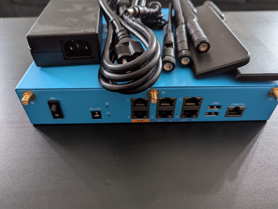 Datto Network Appliance (DNA) Router with Power Supply and Antennae | eBay