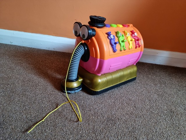 Teletubbies 05976 Pull & Play Giant Noo-Noo Toy for sale online | eBay