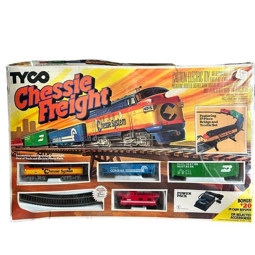NEW Vintage TYCO Chessie Freight Electric HO Scale Train Set Great ...