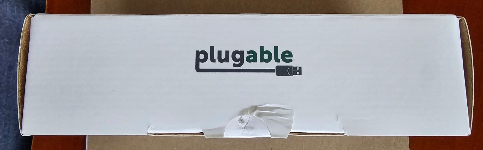 Plugable USB 2.0 Switch for One-Button USB Device Port Sharing Between ...