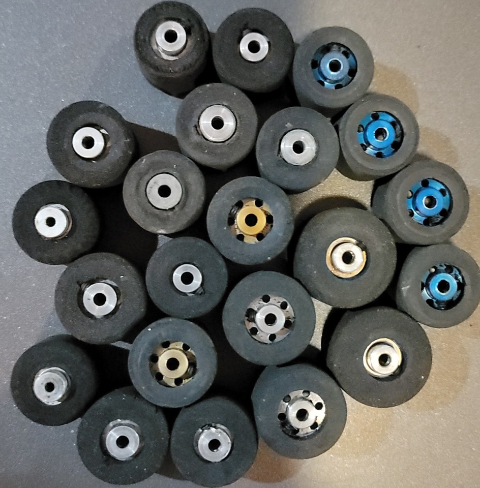 VINTAGE 1960s 1/24 AND 1/32 SCALE SLOT CAR WHEEL TIRE PRO TRACK LOT OF ...
