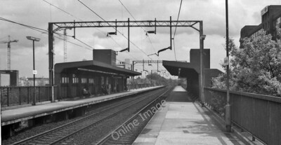 Photo 6x4 Basildon Station Barstable View eastward, towards Southend-on ...