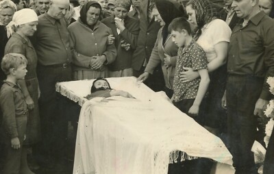 Woman post mortem funeral mourning family children vintage photo | eBay