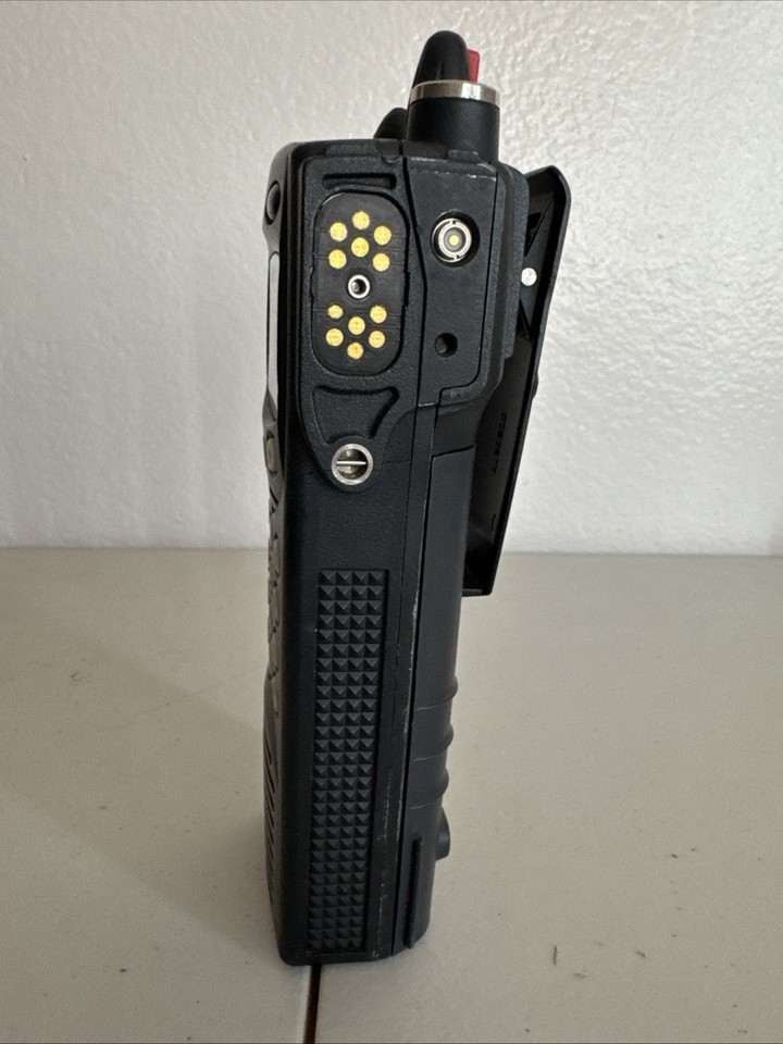 Radio Harris M/A -Com P7100ip UHF With Charger With Battery, Cable No ...