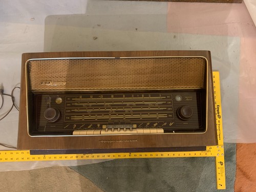 Vintage Grundig Majestic Model 4090 Multiband tabletop console radio | eBay