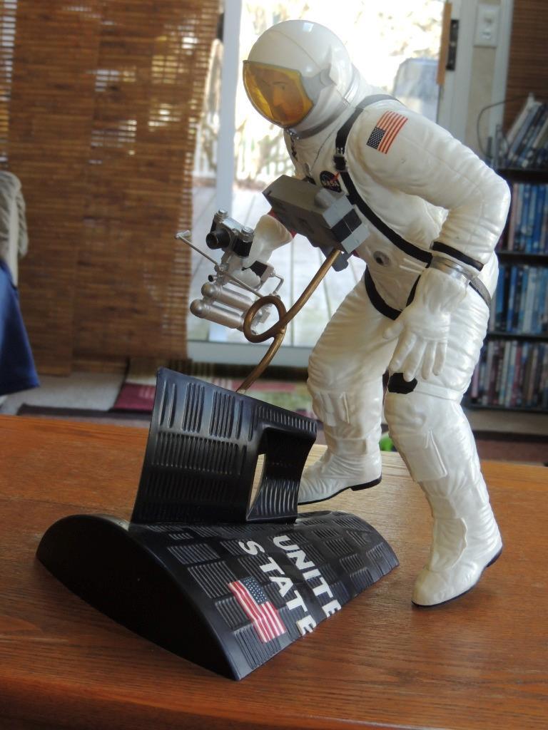 Vintage 1960's? Revell Gemini Astronaut Model Kit Built NICE! | eBay