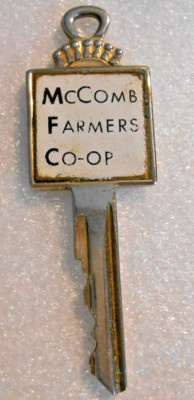 Vintage Old Advertising Gold Crest Key McComb Farmers Co-Op coop Key 3 ...