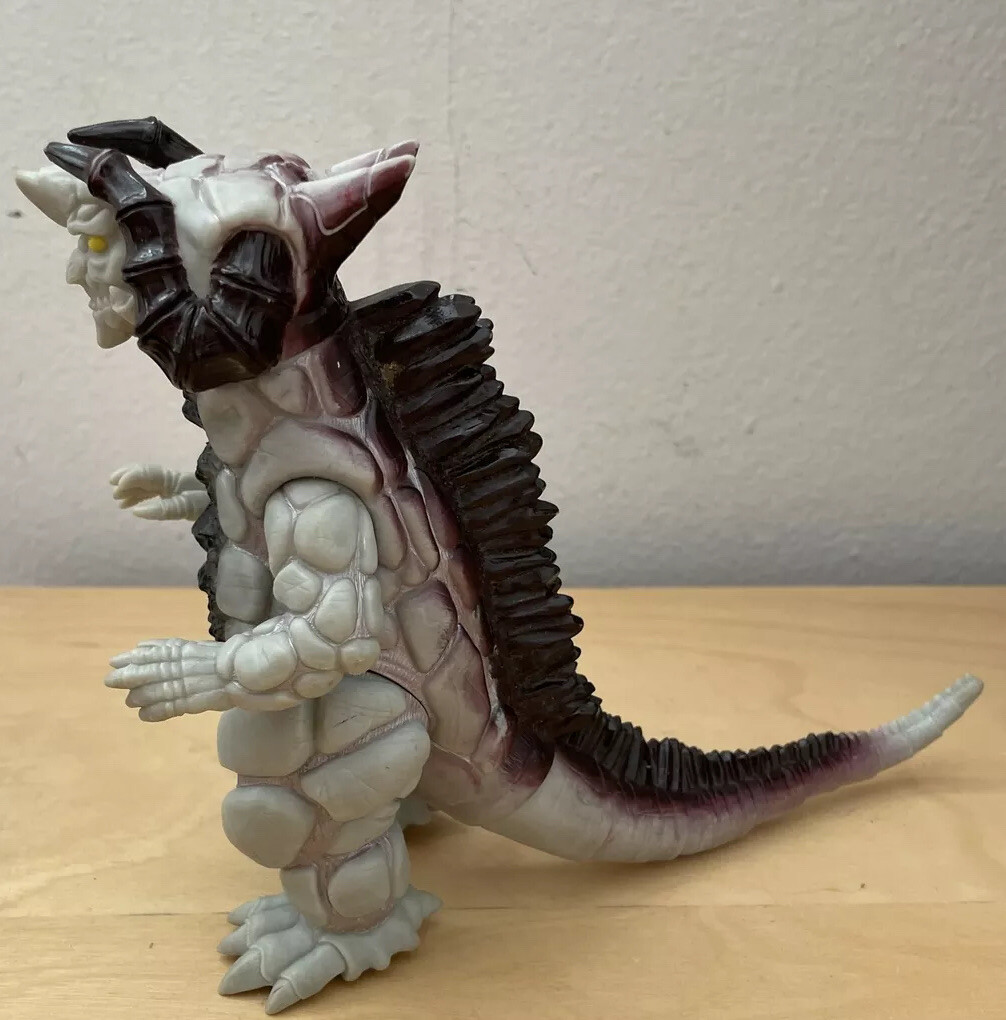 Silvergon Kaiju figure Godzilla Ultraman Bandai | eBay