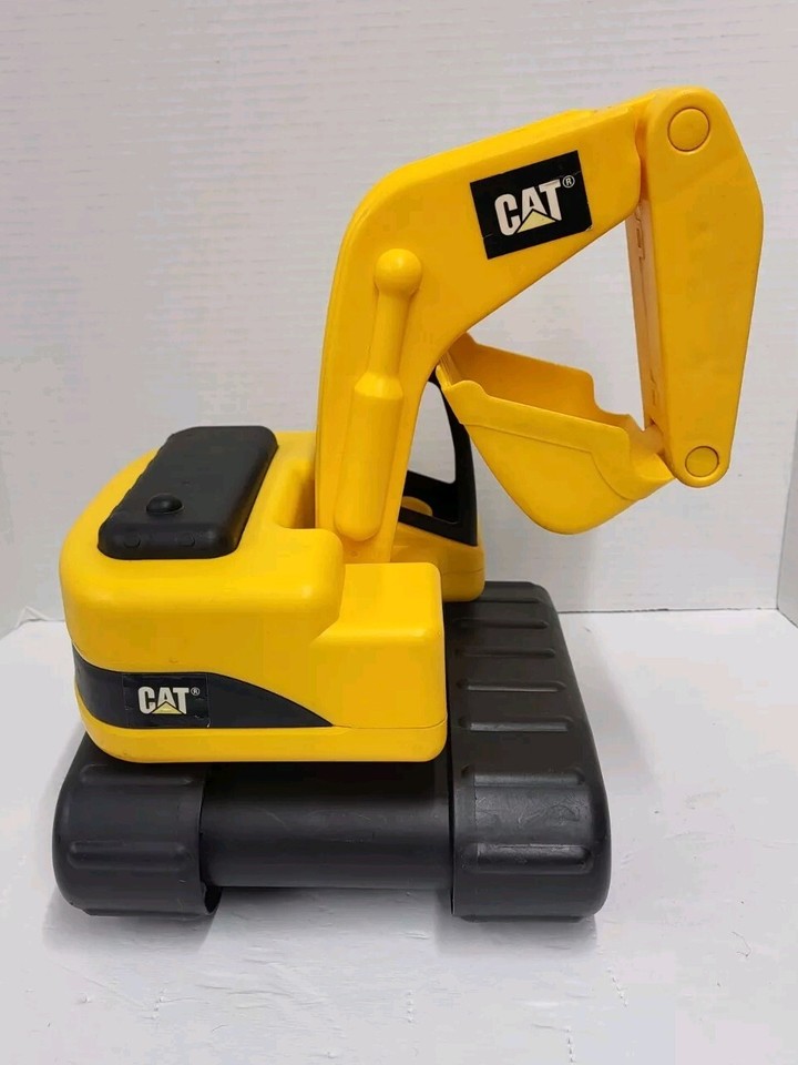 Yellow CAT Backhoe CONSTRUCTION model VEHICLE by TOY STATE INDUSTRIAL ...