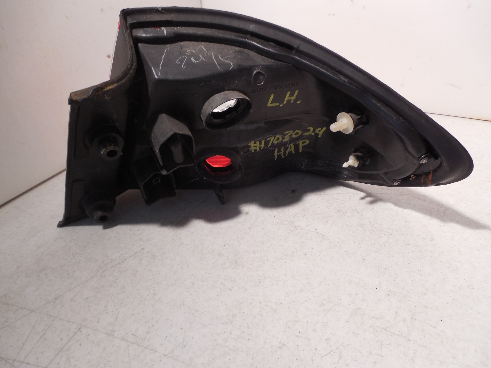 1999 MAZDA MILLENIA LH / DRIVERS SIDE TAIL LIGHT / LAMP 1703024 | eBay