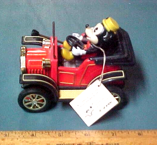 VINTAGE MASUDAYA Co. 1981 MICKEY MOUSE IN HIS RACING CAR w/ PULL LEVER ...